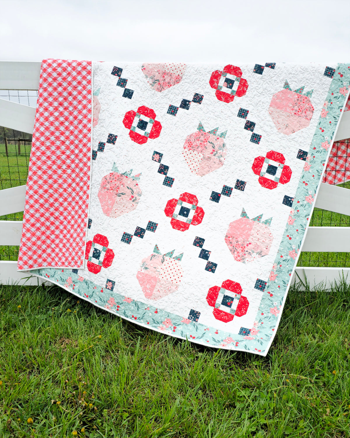 Berry Market Quilt PDF Pattern – Flamingo Toes
