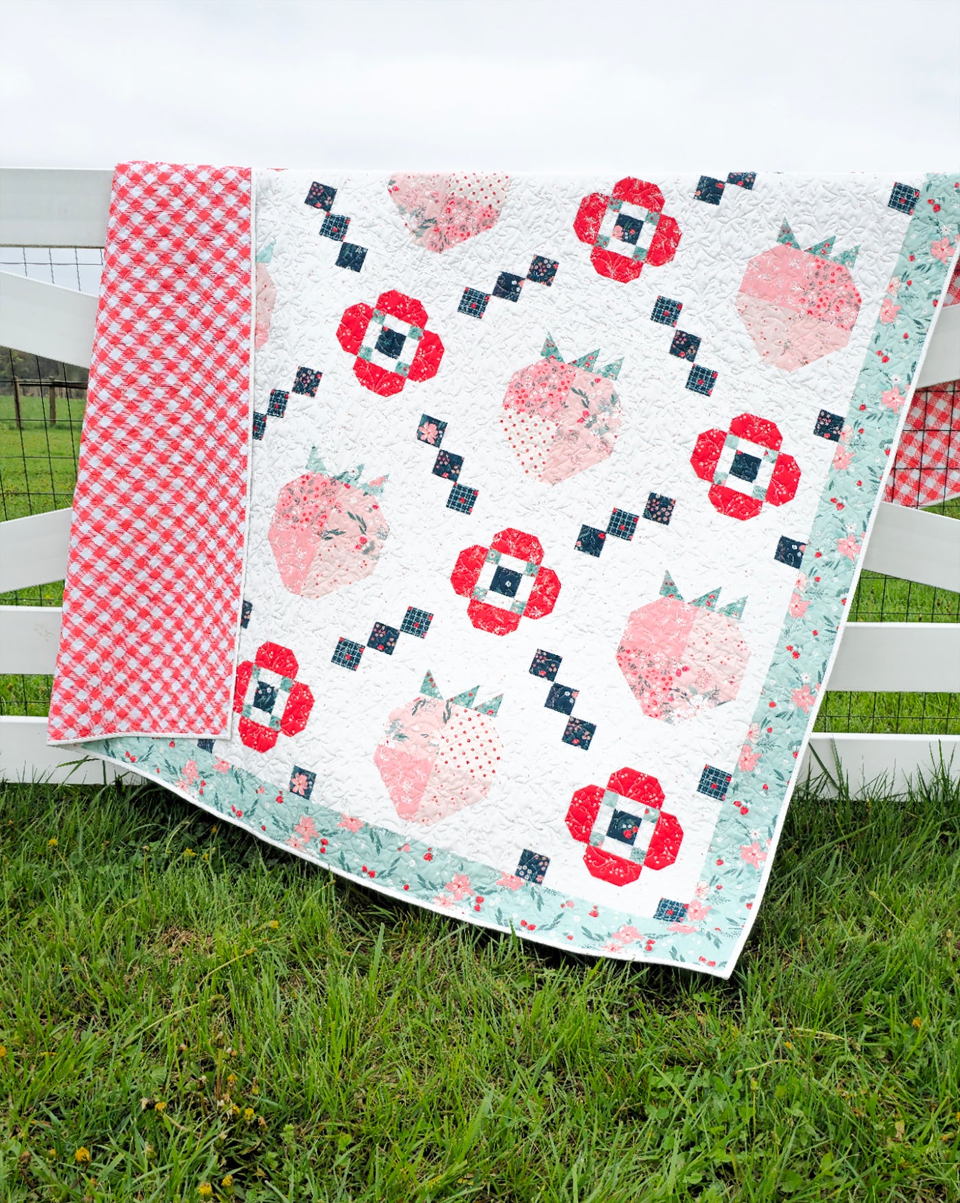 Berry Market Quilt PDF Pattern – Flamingo Toes
