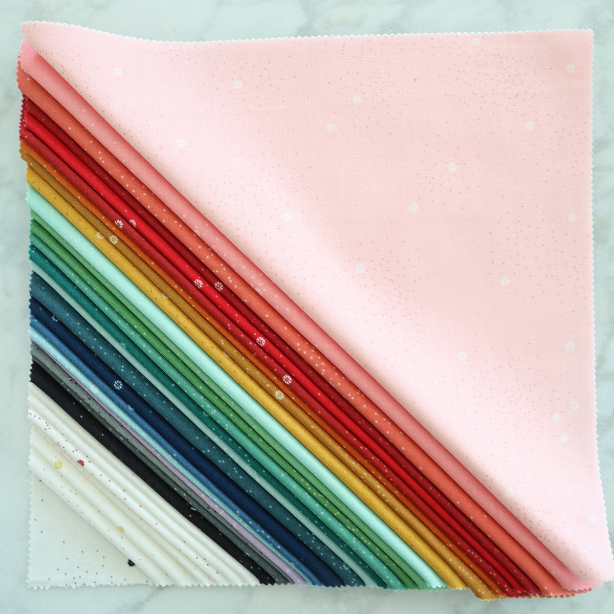 Dainty Daisy Fabric 10" Stacker – Flamingo Toes