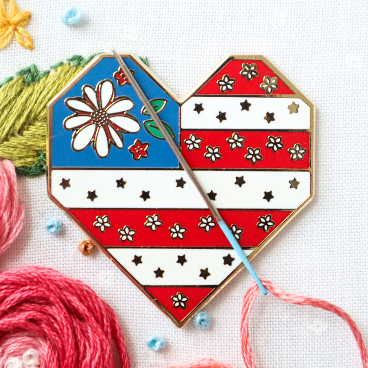 Sweet Freedom Heart Flag Needle Minder – Flamingo Toes