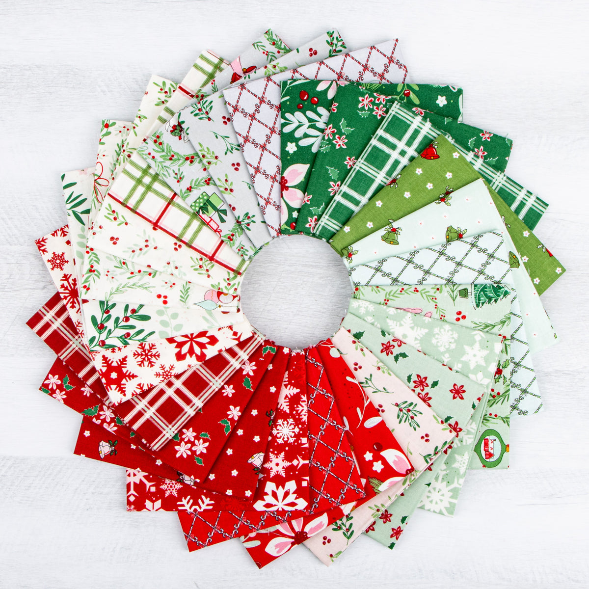 Mistletoe and Holly Fabric Fat Quarter Bundle – Flamingo Toes